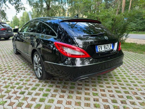 Mercedes-Benz CLS 250 2014 in Vilnius on AUTOMOTO.COM.LV Black Mercedes-Benz CLS 250 2014 in Vilnius, with an engine capacity of 2.14 L and mileage of 320 thousand km for 10900 β¬, photo 5 on AUTOMOTO.COM.LV
