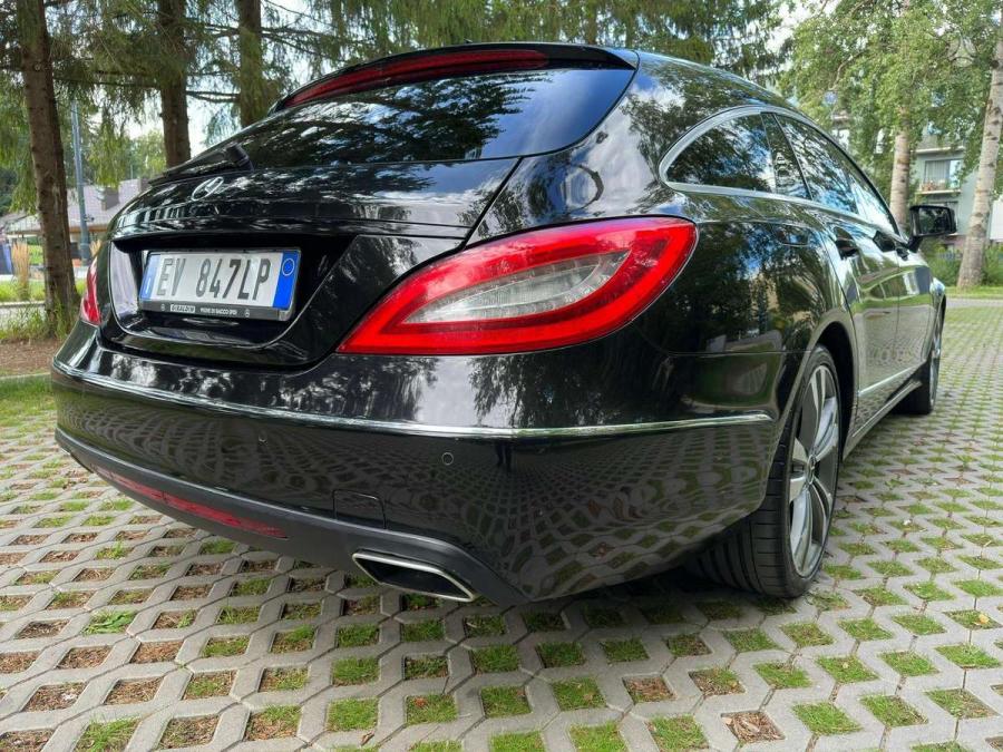 Black Mercedes-Benz CLS 250 2014 in Vilnius, with an engine capacity of 2.14 L and mileage of 320 thousand km for 10900 €, photo 10 on AUTOMOTO.COM.LV