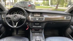 Black Mercedes-Benz CLS 250 2014 in Vilnius, with an engine capacity of 2.14 L and mileage of 320 thousand km for 10900 €, photo 16 on AUTOMOTO.COM.LV