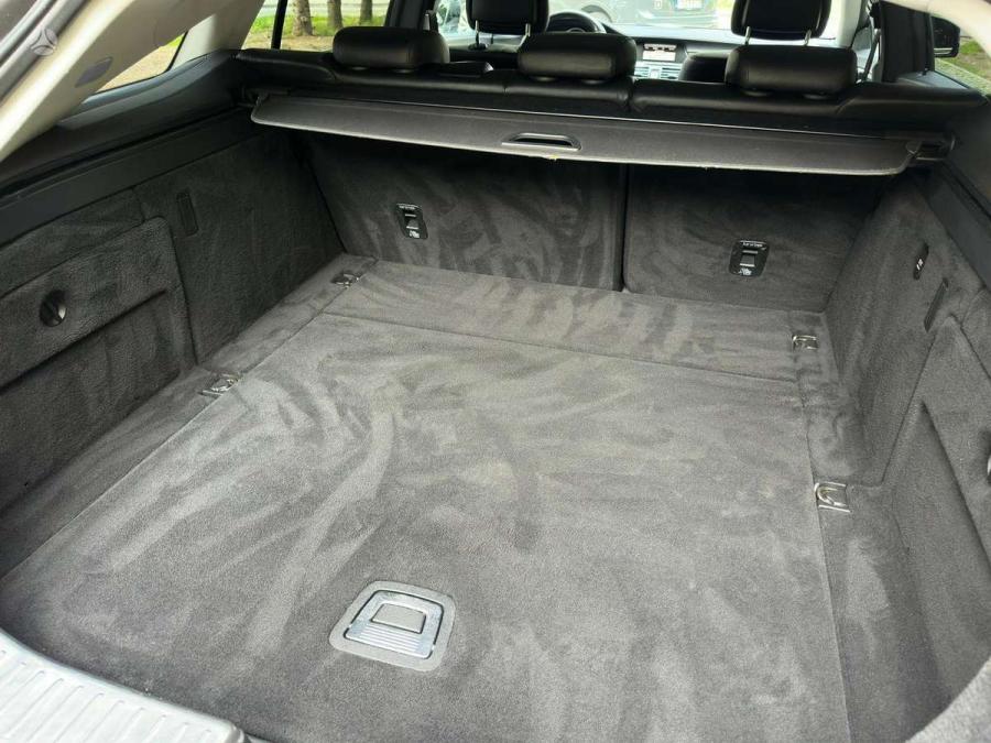 Black Mercedes-Benz CLS 250 2014 in Vilnius, with an engine capacity of 2.14 L and mileage of 320 thousand km for 10900 €, photo 36 on AUTOMOTO.COM.LV
