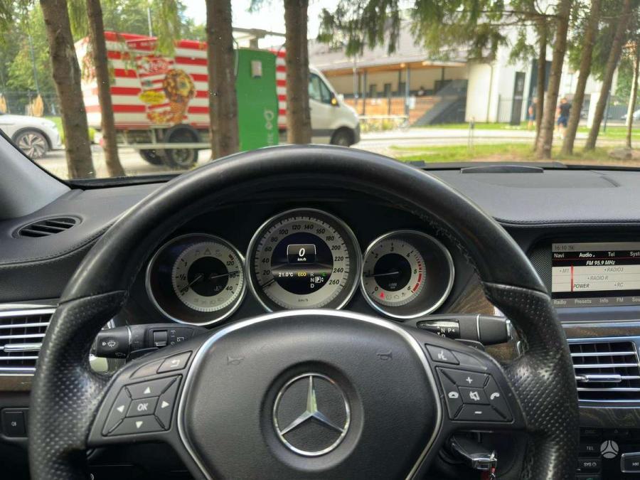Black Mercedes-Benz CLS 250 2014 in Vilnius, with an engine capacity of 2.14 L and mileage of 320 thousand km for 10900 €, photo 33 on AUTOMOTO.COM.LV