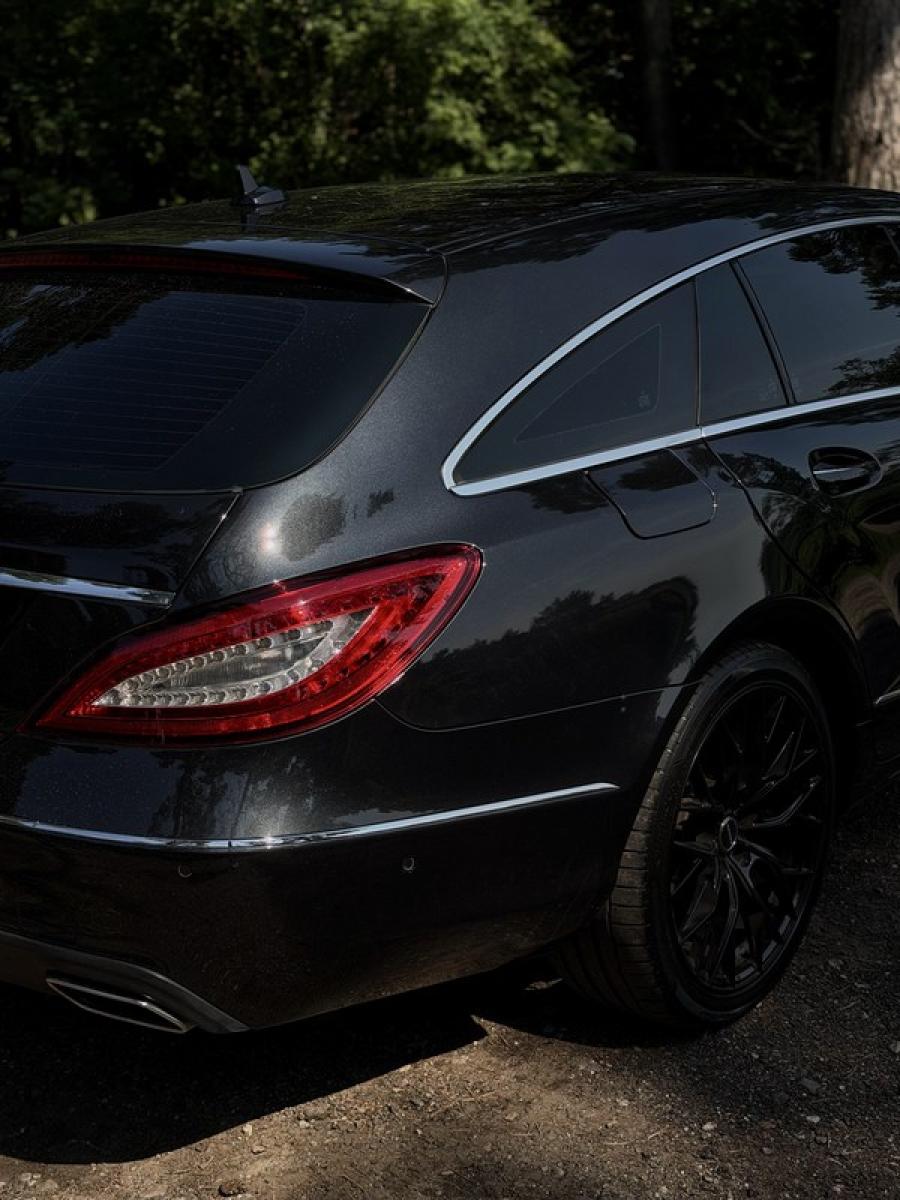 Melns Mercedes-Benz CLS 250 2017 Tallina, ar dzinēja tilpumu 2.10 L un nobraukumu 215 tūkst. km par 14300 €, foto 25 vietnē AUTOMOTO.COM.LV