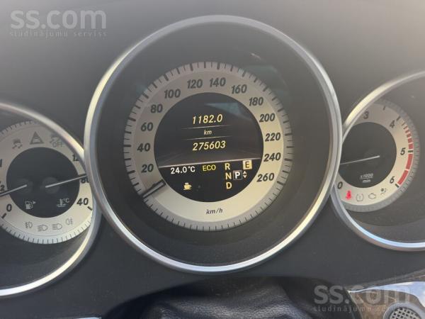 Pelēks Mercedes-Benz CLS 250 2012 Jelgava, ar dzinēja tilpumu 2.20 L un nobraukumu 275 tūkst. km par 12000 €, foto 10 vietnē AUTOMOTO.COM.LV