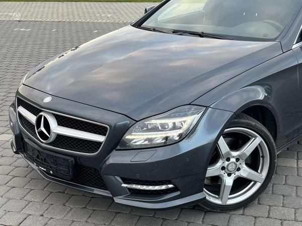 Grey Mercedes-Benz CLS 250 2012 in Raseiniai, with an engine capacity of 2.18 L and mileage of 220 thousand km for 11750 €, photo 2 on AUTOMOTO.COM.LV