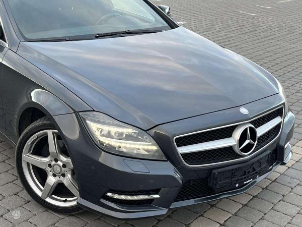 Grey Mercedes-Benz CLS 250 2012 in Raseiniai, with an engine capacity of 2.18 L and mileage of 220 thousand km for 11750 €, photo 4 on AUTOMOTO.COM.LV