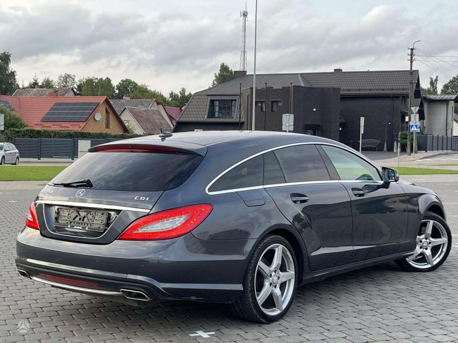 Grey Mercedes-Benz CLS 250 2012 in Raseiniai, with an engine capacity of 2.18 L and mileage of 220 thousand km for 11750 €, photo 8 on AUTOMOTO.COM.LV
