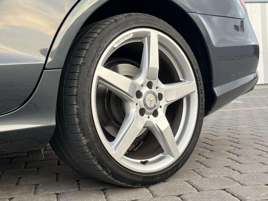 Grey Mercedes-Benz CLS 250 2012 in Raseiniai, with an engine capacity of 2.18 L and mileage of 220 thousand km for 11750 €, photo 17 on AUTOMOTO.COM.LV