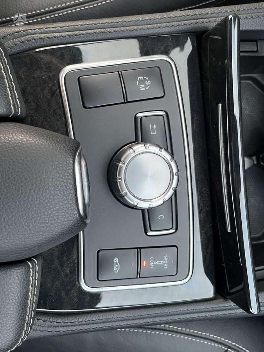 Grey Mercedes-Benz CLS 250 2012 in Raseiniai, with an engine capacity of 2.18 L and mileage of 220 thousand km for 11750 €, photo 26 on AUTOMOTO.COM.LV