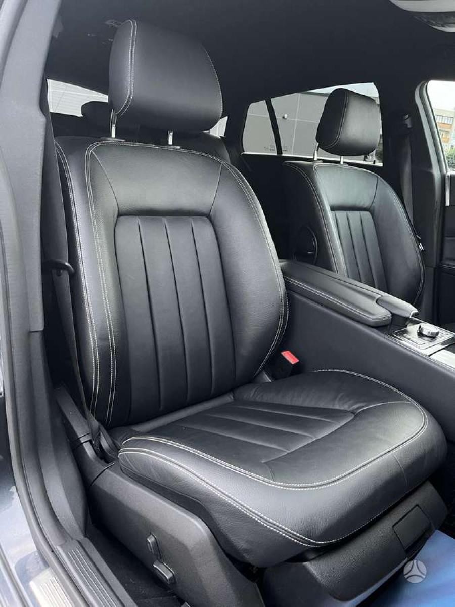 Grey Mercedes-Benz CLS 250 2012 in Raseiniai, with an engine capacity of 2.18 L and mileage of 220 thousand km for 11750 €, photo 34 on AUTOMOTO.COM.LV