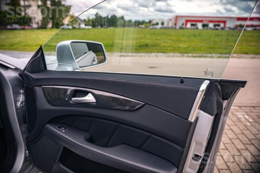 Grey Mercedes-Benz CLS 250 2015 in Riga, with an engine capacity of 2.20 L and mileage of 277 thousand km for 13990 €, photo 11 on AUTOMOTO.COM.LV