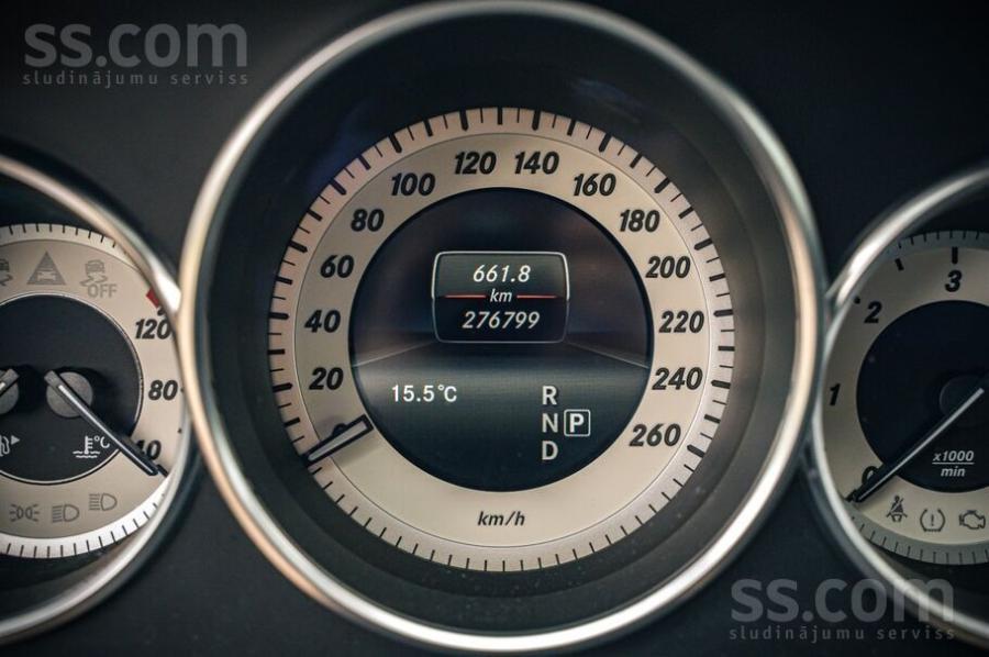 Grey Mercedes-Benz CLS 250 2015 in Riga, with an engine capacity of 2.20 L and mileage of 277 thousand km for 13990 €, photo 14 on AUTOMOTO.COM.LV