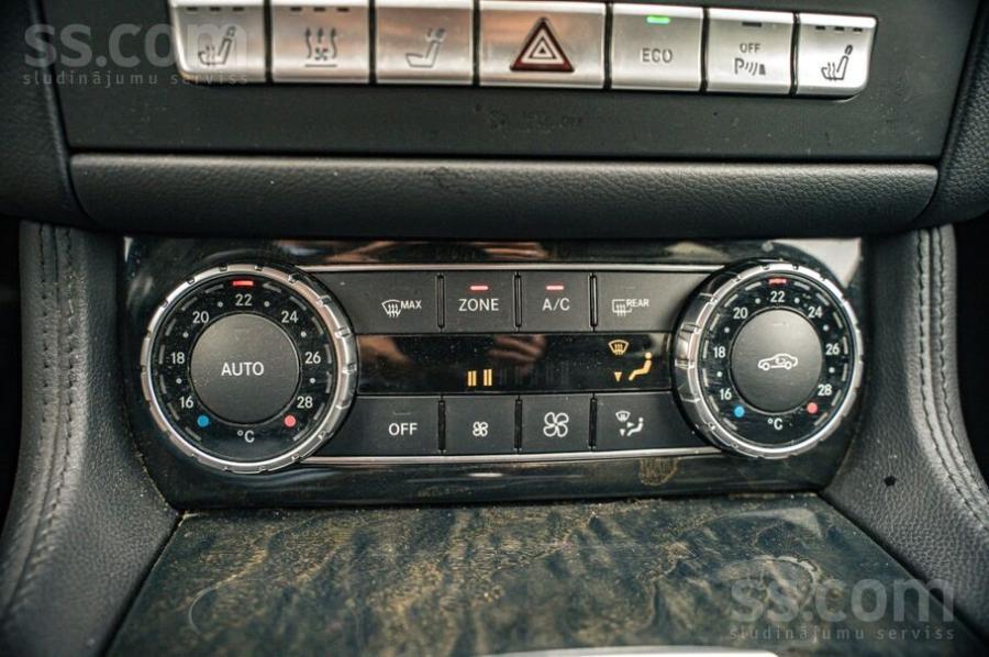 Grey Mercedes-Benz CLS 250 2015 in Riga, with an engine capacity of 2.20 L and mileage of 277 thousand km for 13990 €, photo 16 on AUTOMOTO.COM.LV