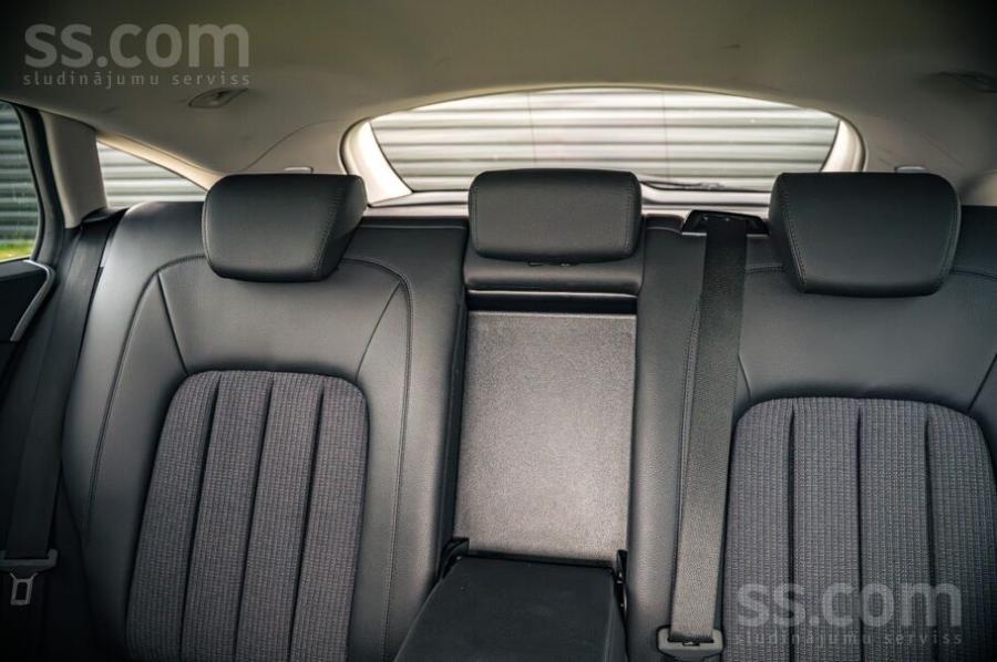 Grey Mercedes-Benz CLS 250 2015 in Riga, with an engine capacity of 2.20 L and mileage of 277 thousand km for 13990 €, photo 20 on AUTOMOTO.COM.LV