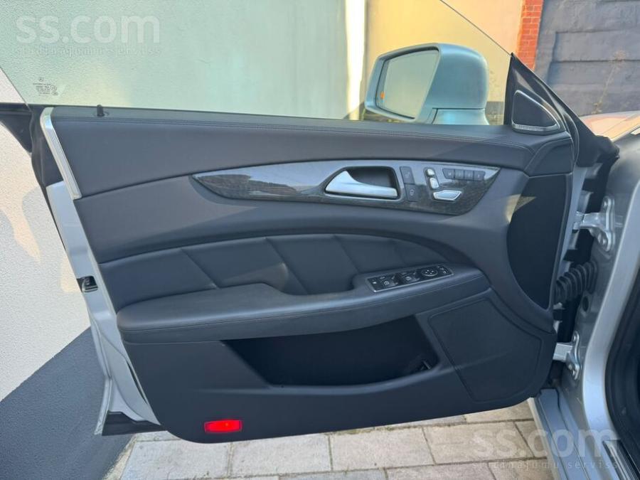 Pelēks Mercedes-Benz CLS 250 2015 Rīga, ar dzinēja tilpumu 2.20 L un nobraukumu 215 tūkst. km par 16400 €, foto 21 vietnē AUTOMOTO.COM.LV