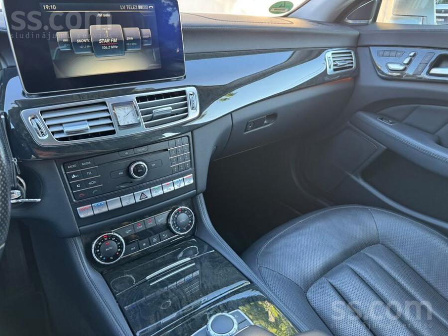 Pelēks Mercedes-Benz CLS 250 2015 Rīga, ar dzinēja tilpumu 2.20 L un nobraukumu 215 tūkst. km par 16400 €, foto 25 vietnē AUTOMOTO.COM.LV