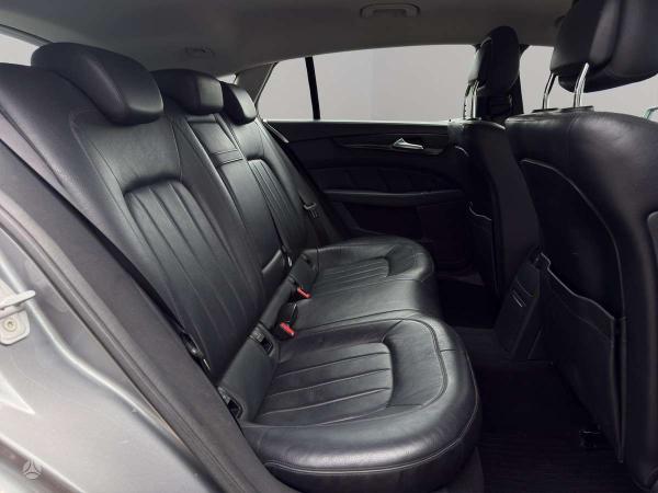 Pelēks Mercedes-Benz CLS 250 2015 Kauņa, ar dzinēja tilpumu 2.10 L un nobraukumu 244 tūkst. km par 13999 €, foto 9 vietnē AUTOMOTO.COM.LV