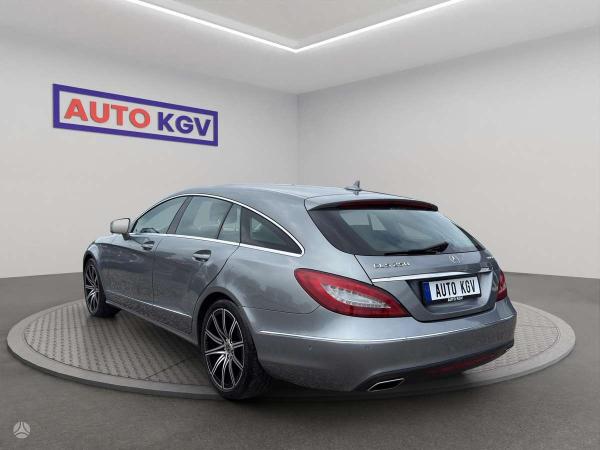 Grey Mercedes-Benz CLS 250 2015 in Kaunas, with an engine capacity of 2.10 L and mileage of 244 thousand km for 13999 €, photo 3 on AUTOMOTO.COM.LV