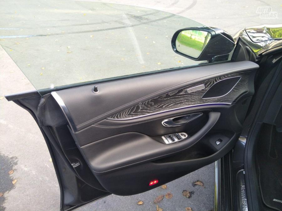 Black Mercedes-Benz cls-300 2023 in Kaisiadorys, with an engine capacity of 2.00 L and mileage of 67 thousand km for 38800 €, photo 9 on AUTOMOTO.COM.LV