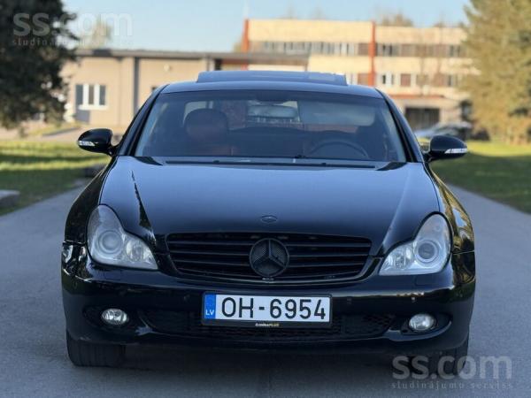 Black Mercedes-Benz CLS 320 2005 in Jelgava, with an engine capacity of 3.20 L and mileage of 0 thousand km for 4700 €, photo 5 on AUTOMOTO.COM.LV