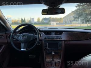 Черный Мерседес ЦЛС 320 2005 в Елгава, объемом двигателя 3.20 л и пробегом 0 тыс. км за 4700 €, фото 17 на AUTOMOTO.COM.LV