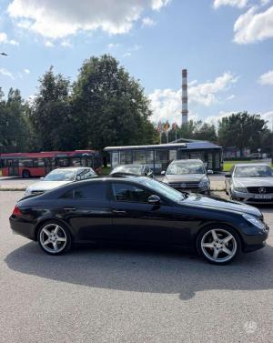 Melns Mercedes-Benz CLS 320 2005 Viļņa, ar dzinēja tilpumu 2.99 L un nobraukumu 436 tūkst. km par 4300 €, foto 4 vietnē AUTOMOTO.COM.LV