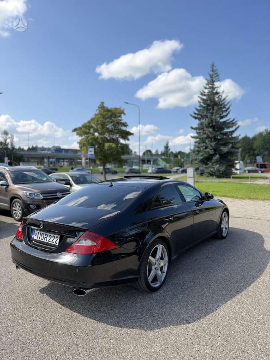 Melns Mercedes-Benz CLS 320 2005 Viļņa, ar dzinēja tilpumu 2.99 L un nobraukumu 436 tūkst. km par 4300 €, foto 14 vietnē AUTOMOTO.COM.LV