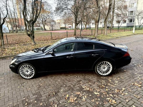 Black Mercedes-Benz CLS 320 2006 in Jonava, with an engine capacity of 3.20 L and mileage of 400 thousand km for 4700 €, photo 6 on AUTOMOTO.COM.LV