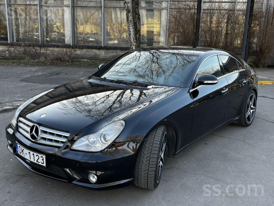 Black Mercedes-Benz CLS 320 2006 in Liepaja, with an engine capacity of 3.20 L and mileage of 352 thousand km for 7000 €, photo 4 on AUTOMOTO.COM.LV