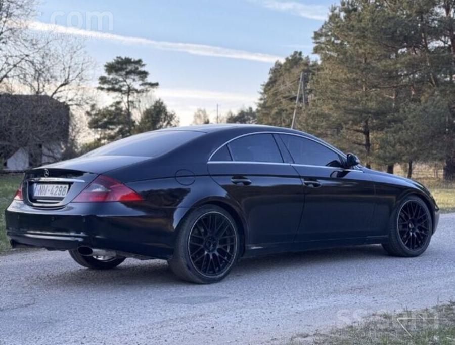 Melns Mercedes-Benz CLS 320 2007 Jēkabpils, ar dzinēja tilpumu 3.00 L un nobraukumu 276 tūkst. km par 4555 €, foto 3 vietnē AUTOMOTO.COM.LV