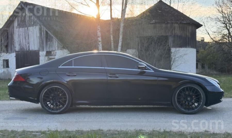 Melns Mercedes-Benz CLS 320 2007 Jēkabpils, ar dzinēja tilpumu 3.00 L un nobraukumu 276 tūkst. km par 4555 €, foto 5 vietnē AUTOMOTO.COM.LV