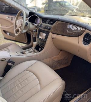 Melns Mercedes-Benz CLS 320 2007 Jēkabpils, ar dzinēja tilpumu 3.00 L un nobraukumu 276 tūkst. km par 4555 €, foto 9 vietnē AUTOMOTO.COM.LV