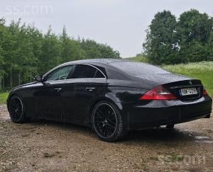 Melns Mercedes-Benz CLS 320 2007 Jēkabpils, ar dzinēja tilpumu 3.00 L un nobraukumu 276 tūkst. km par 4443 €, foto 3 vietnē AUTOMOTO.COM.LV