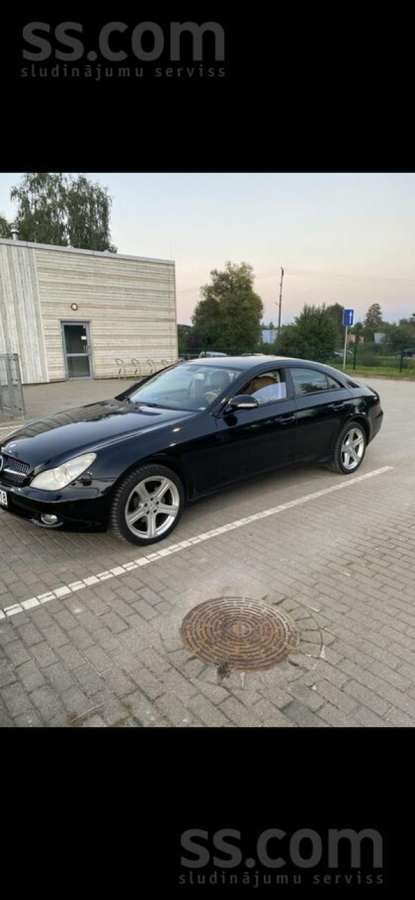 Black Mercedes-Benz CLS 320 2007 in Jelgava, with an engine capacity of 3.00 L and mileage of 268 thousand km for 5800 €, photo 3 on AUTOMOTO.COM.LV
