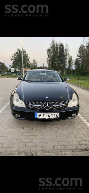 Black Mercedes-Benz CLS 320 2007 in Jelgava, with an engine capacity of 3.00 L and mileage of 268 thousand km for 5800 €, photo 5 on AUTOMOTO.COM.LV