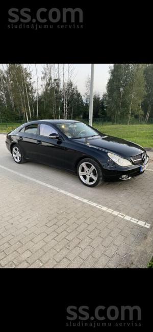 Black Mercedes-Benz CLS 320 2007 in Jelgava, with an engine capacity of 3.00 L and mileage of 268 thousand km for 5800 €, photo 6 on AUTOMOTO.COM.LV