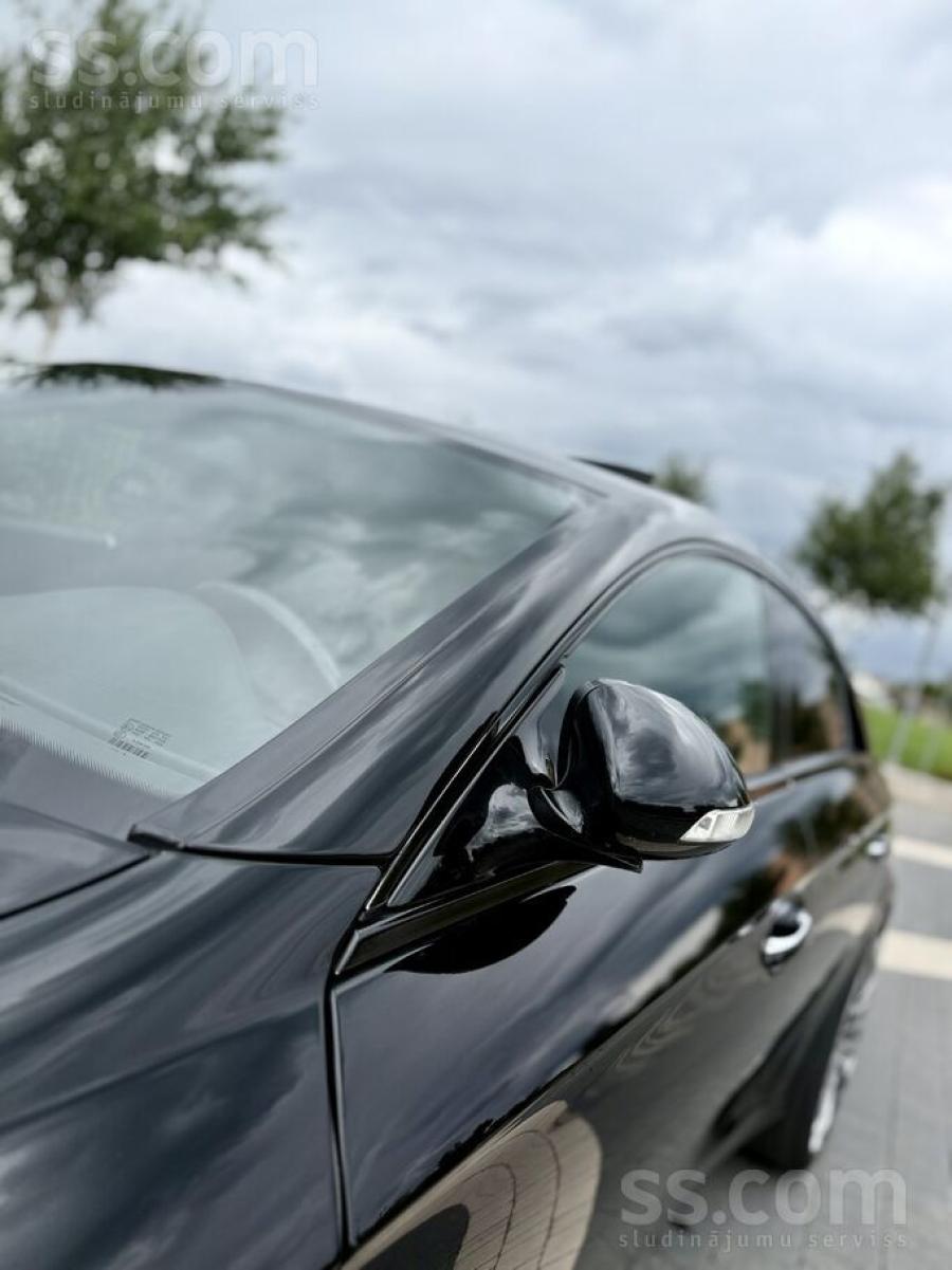 Black Mercedes-Benz CLS 320 2007 in Jelgava, with an engine capacity of 3.00 L and mileage of 376 thousand km for 5100 €, photo 7 on AUTOMOTO.COM.LV