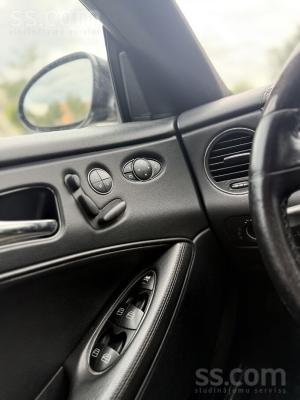 Black Mercedes-Benz CLS 320 2007 in Jelgava, with an engine capacity of 3.00 L and mileage of 376 thousand km for 5100 €, photo 10 on AUTOMOTO.COM.LV