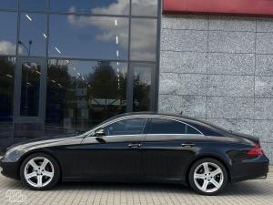 Melns Mercedes-Benz CLS 320 2007 Klaipėda, ar dzinēja tilpumu 3.20 L un nobraukumu 400 tūkst. km par 2650 €, foto 3 vietnē AUTOMOTO.COM.LV
