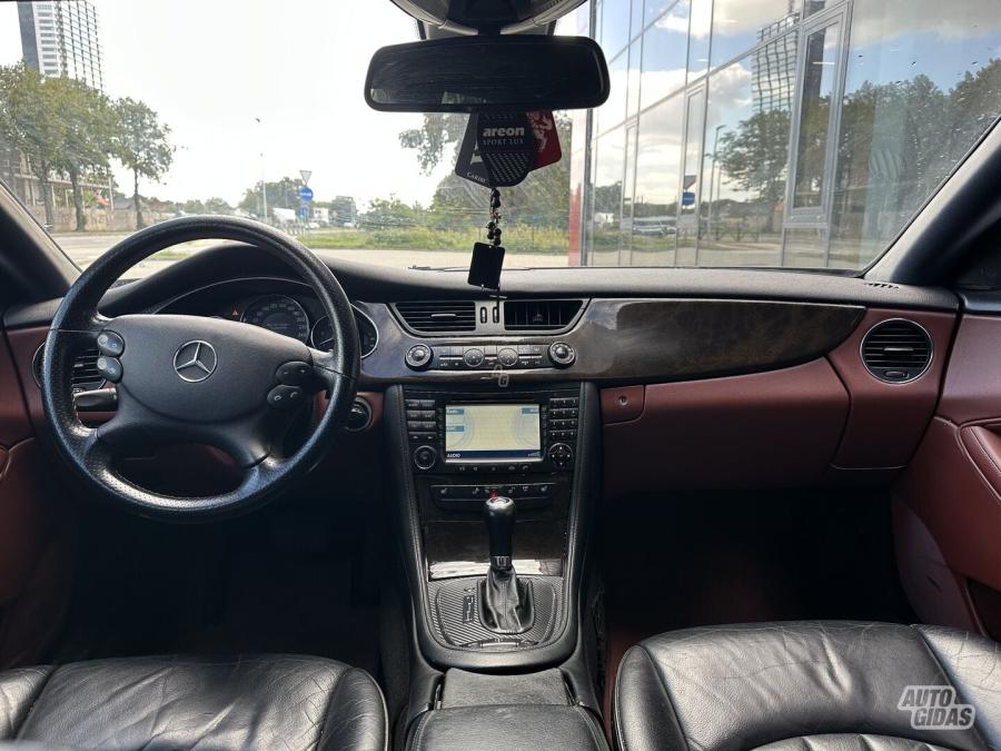 Melns Mercedes-Benz CLS 320 2007 Klaipėda, ar dzinēja tilpumu 3.20 L un nobraukumu 400 tūkst. km par 2650 €, foto 9 vietnē AUTOMOTO.COM.LV