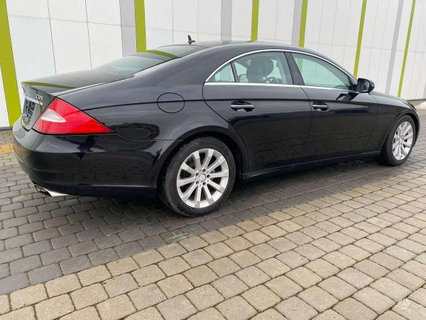 Melns Mercedes-Benz CLS 320 2008 Raseiniai, ar dzinēja tilpumu 2.99 L un nobraukumu 273 tūkst. km par 6300 €, foto 5 vietnē AUTOMOTO.COM.LV