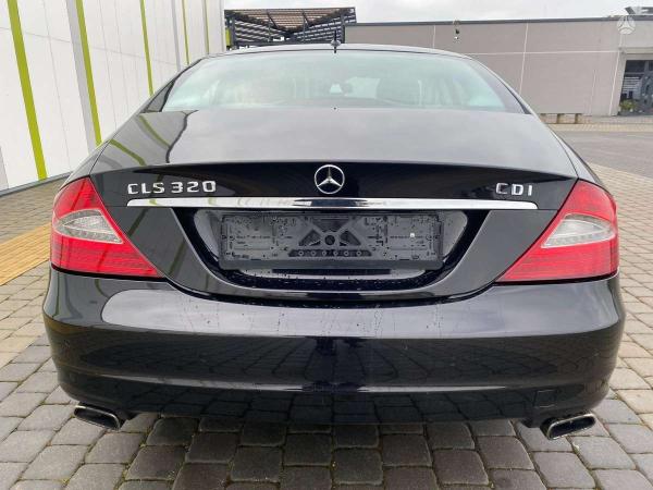 Melns Mercedes-Benz CLS 320 2008 Raseiniai, ar dzinēja tilpumu 2.99 L un nobraukumu 273 tūkst. km par 6300 €, foto 6 vietnē AUTOMOTO.COM.LV