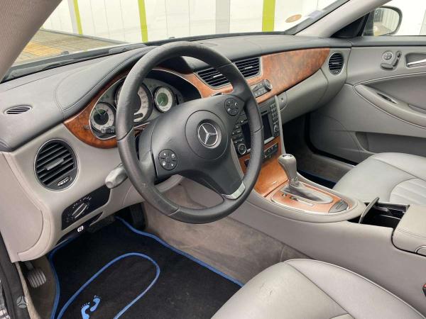 Melns Mercedes-Benz CLS 320 2008 Raseiniai, ar dzinēja tilpumu 2.99 L un nobraukumu 273 tūkst. km par 6300 €, foto 9 vietnē AUTOMOTO.COM.LV