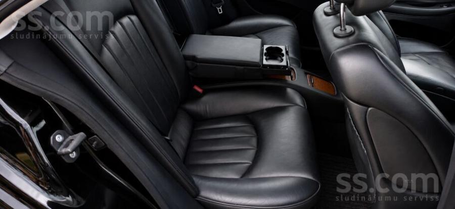 Black Mercedes-Benz CLS 320 2008 in Balvi, with an engine capacity of 3.20 L and mileage of 350 thousand km for 4999 €, photo 16 on AUTOMOTO.COM.LV
