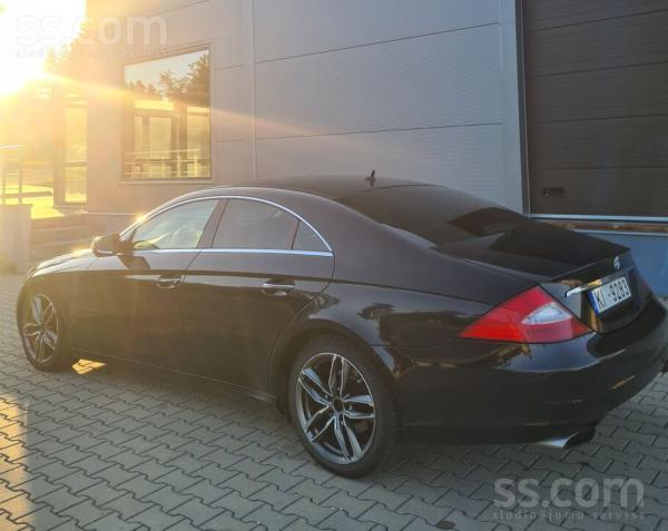 Melns Mercedes-Benz CLS 320 2008 Rīga, ar dzinēja tilpumu 3.00 L un nobraukumu 330 tūkst. km par 6890 €, foto 1 vietnē AUTOMOTO.COM.LV