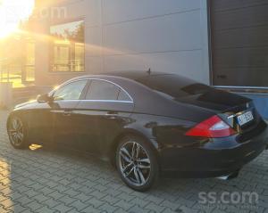 Melns Mercedes-Benz CLS 320 2008 Rīga, ar dzinēja tilpumu 3.00 L un nobraukumu 330 tūkst. km par 6890 €, foto  vietnē AUTOMOTO.COM.LV