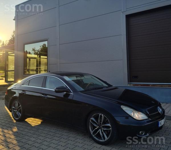 Melns Mercedes-Benz CLS 320 2008 Rīga, ar dzinēja tilpumu 3.00 L un nobraukumu 330 tūkst. km par 6890 €, foto 2 vietnē AUTOMOTO.COM.LV