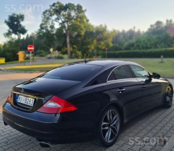 Melns Mercedes-Benz CLS 320 2008 Rīga, ar dzinēja tilpumu 3.00 L un nobraukumu 330 tūkst. km par 6890 €, foto 3 vietnē AUTOMOTO.COM.LV