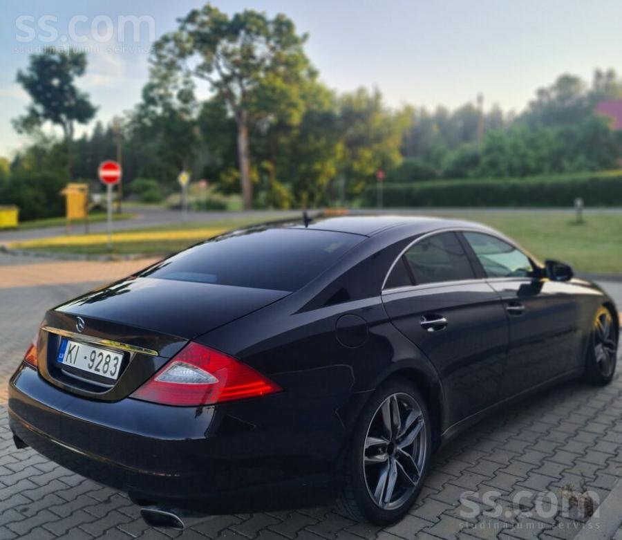 Melns Mercedes-Benz CLS 320 2008 Rīga, ar dzinēja tilpumu 3.00 L un nobraukumu 330 tūkst. km par 6890 €, foto 4 vietnē AUTOMOTO.COM.LV