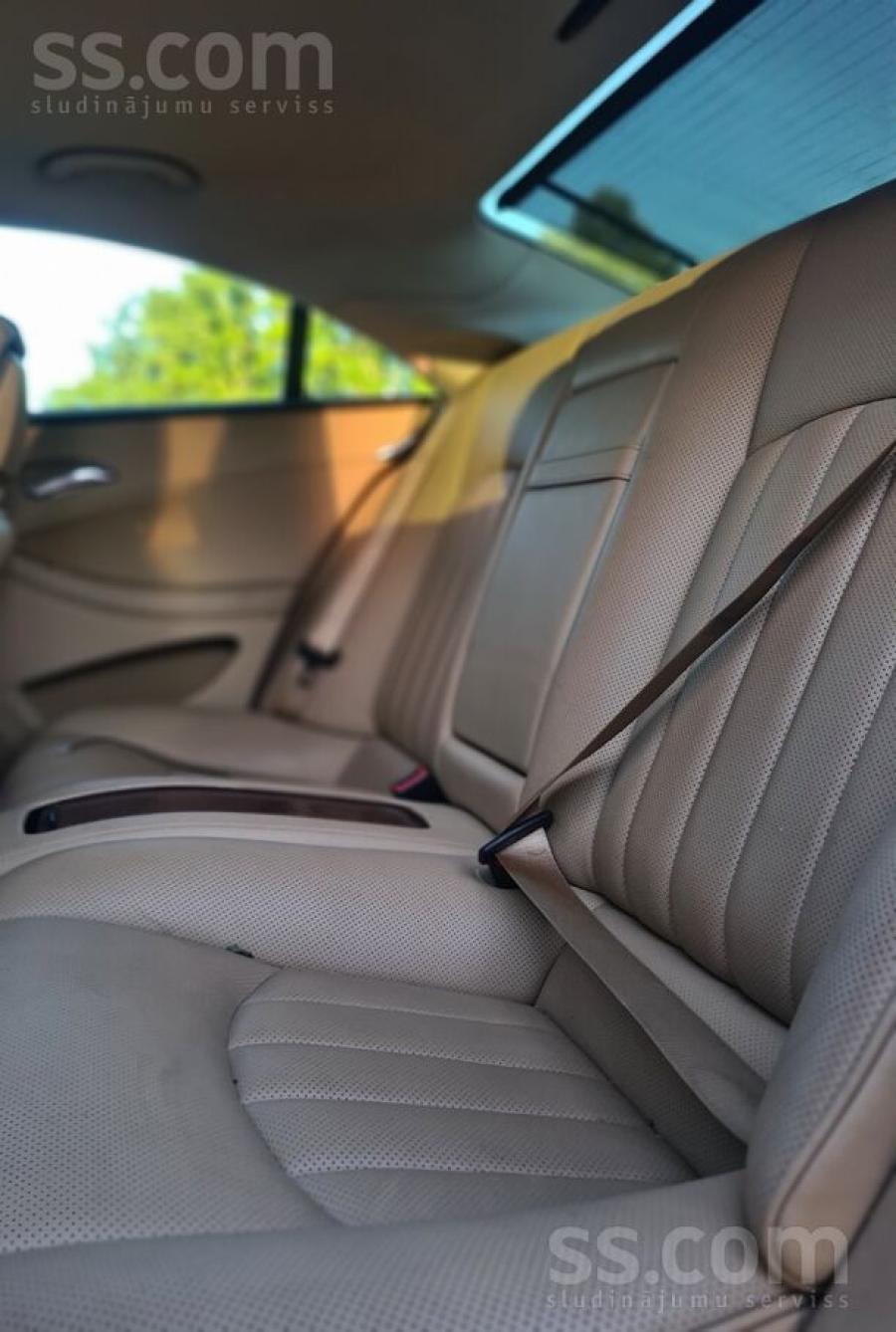 Melns Mercedes-Benz CLS 320 2008 Rīga, ar dzinēja tilpumu 3.00 L un nobraukumu 330 tūkst. km par 6890 €, foto 8 vietnē AUTOMOTO.COM.LV