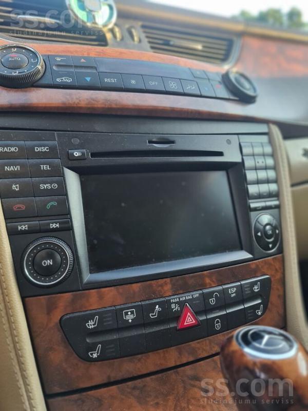 Melns Mercedes-Benz CLS 320 2008 Rīga, ar dzinēja tilpumu 3.00 L un nobraukumu 330 tūkst. km par 6890 €, foto 9 vietnē AUTOMOTO.COM.LV